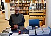 Ex-politikern John Bruno debuterar som romanförfattare